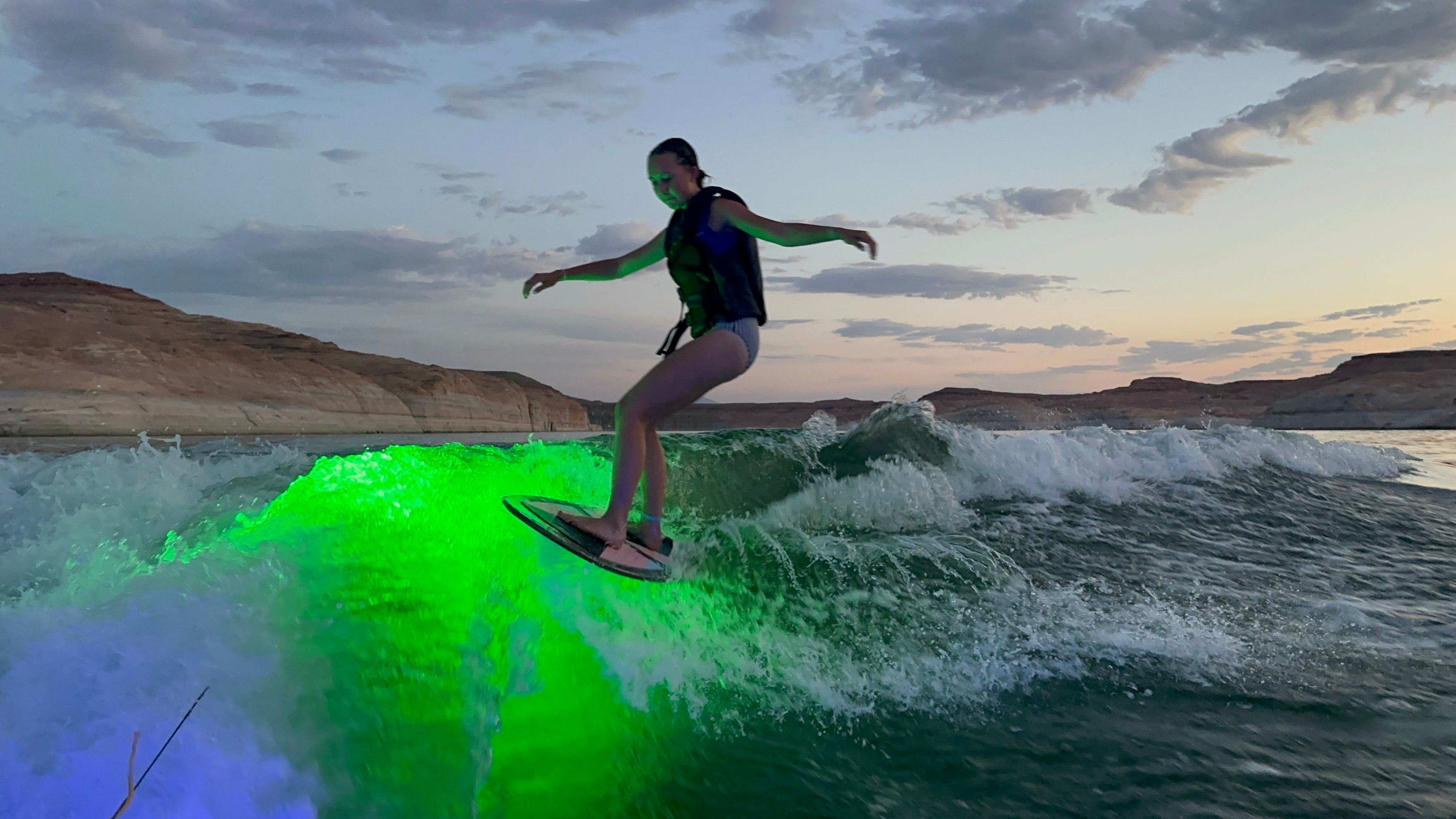 Glowave | Wakesurfing Lights
